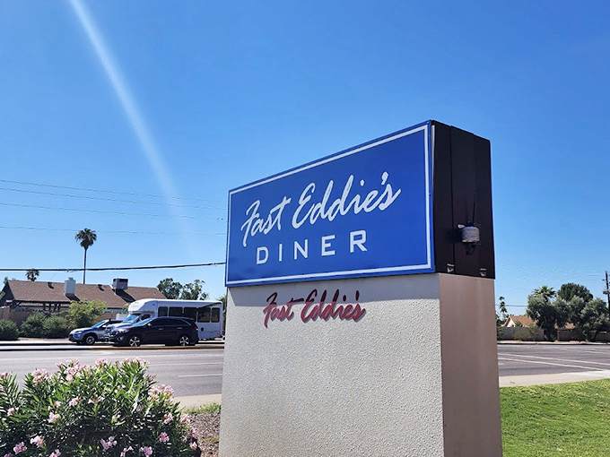 The sign that's guided hungry Phoenicians through desert heat and perfect winters alike&mdash;a blue beacon of breakfast promise on the horizon.