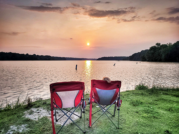 Mother Nature's daily masterpiece, painting the sky in colors that make photographers weep with joy.