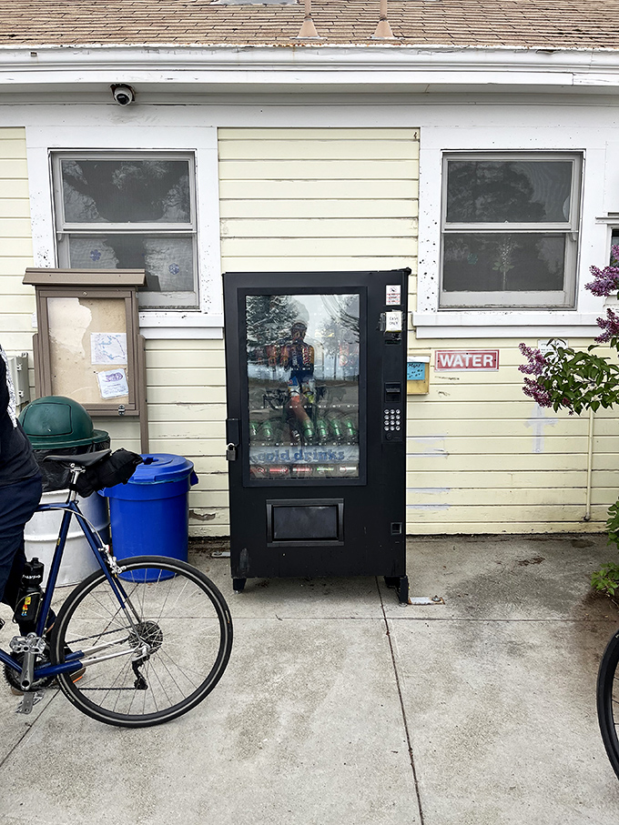 Even astronomers need hydration! This humble vending machine might be the highest-elevation refreshment stop in the Bay Area.