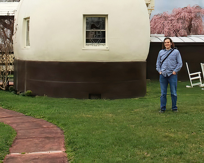 Standing next to this behemoth makes everyone look like they've stumbled into a fairy tale.