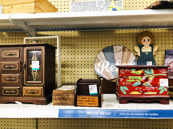 Wood d&eacute;cor with personality&mdash;from vintage jewelry boxes to handcrafted trinkets that bring warmth to modern homes seeking character.