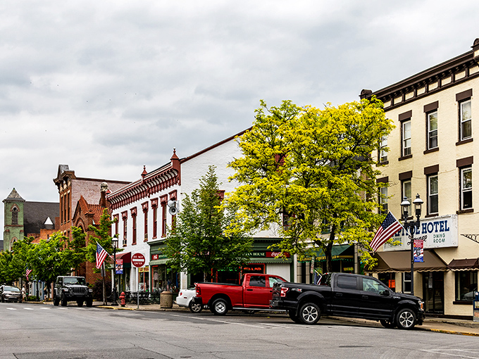Allegheny Street showcases the architectural equivalent of a well-curated playlist&mdash;different styles that somehow create perfect harmony. Those American flags aren't decorations; they're punctuation.