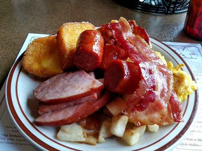 Breakfast that could fuel a barn-raising&mdash;or just your exploration of Amish Country. Either way, you're winning.