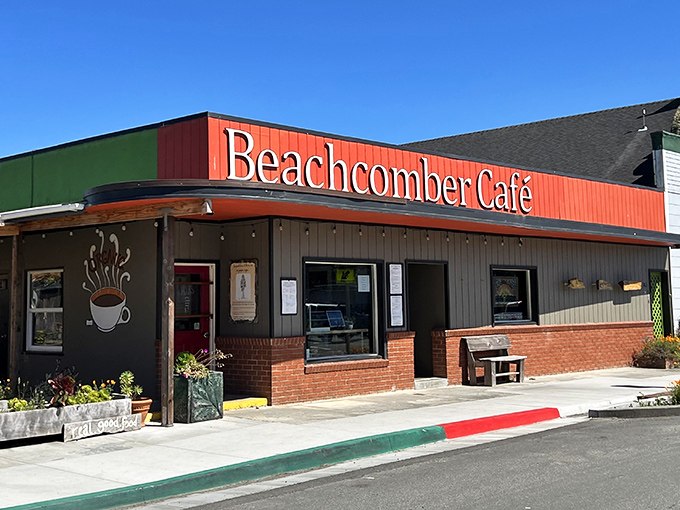 The Beachcomber Caf&eacute; promises the kind of breakfast that makes you forgive the morning fog&mdash;hearty fuel for coastal adventures. 