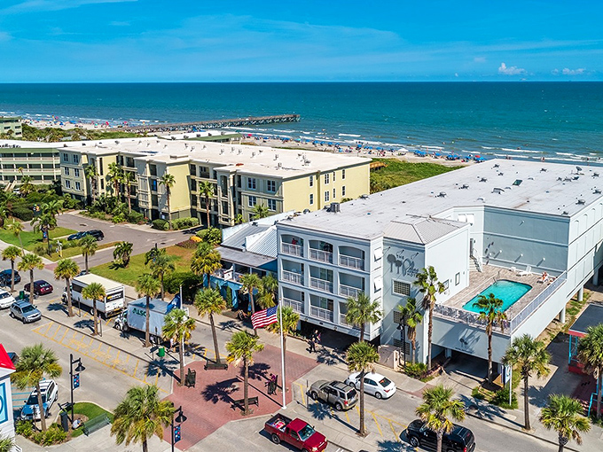 Downtown Isle of Palms delivers that perfect beach town equation: equal parts shopping, dining, and ocean views.