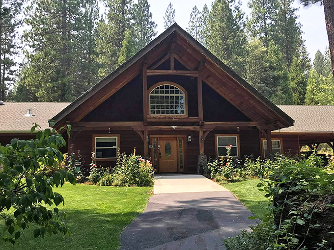 The Black Bear Inn embodies mountain elegance with a side of pine-fresh air &ndash; like a luxury cabin your imaginary rich uncle might own.