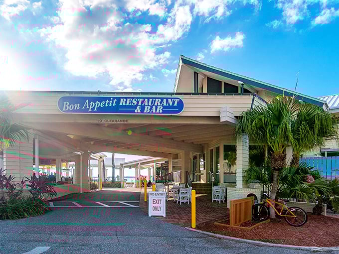 Bon App&eacute;tit Restaurant's breezy entrance promises waterfront dining where the Gulf views compete with the plates for your attention.