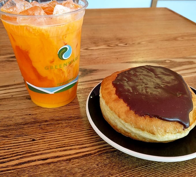 Boston cream donut meets Thai iced tea in a cross-cultural romance that proves some of the best relationships are unexpected.