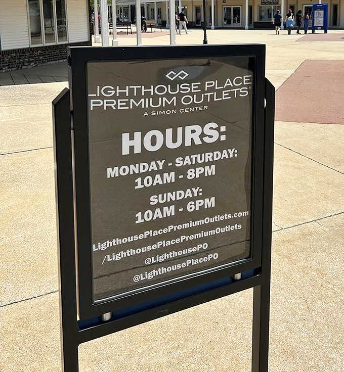 Business hours displayed with no-nonsense clarity. The mall equivalent of "come hungry, leave happy."