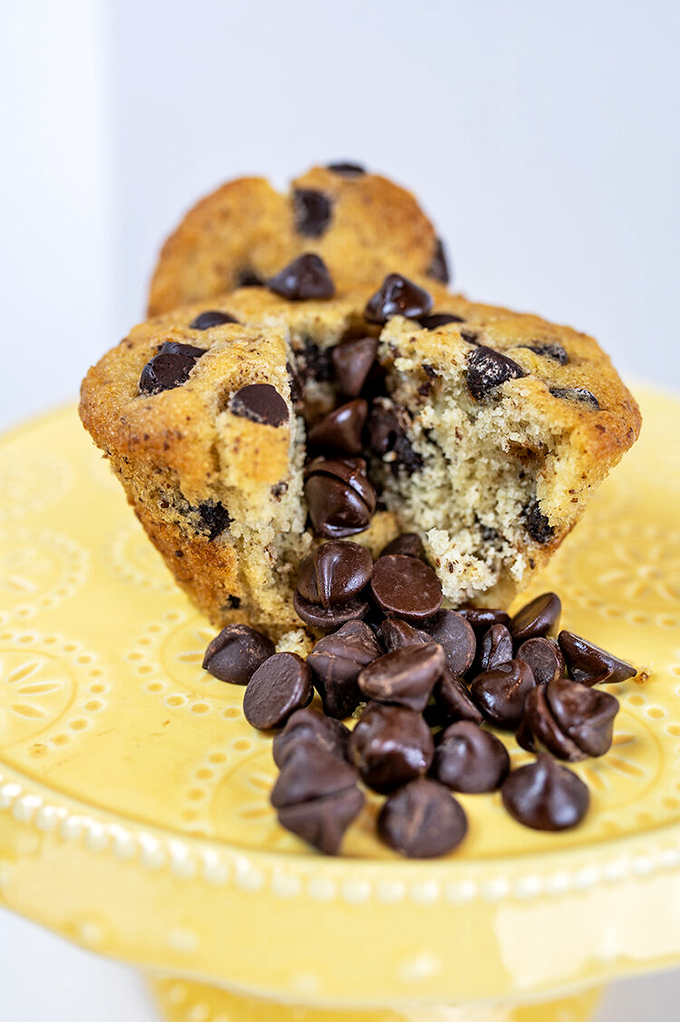 Breaking news: This chocolate chip muffin has a molten center that would make volcanologists jealous. Science has never tasted so good.