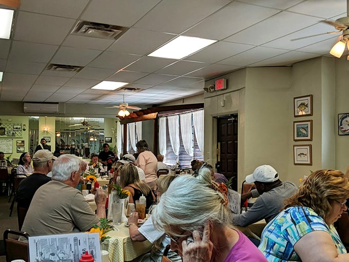 A full house of happy diners &ndash; the universal sign that you've found a place worth waiting for. No influencers, just people who appreciate good food.