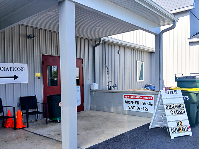 The donation area—where yesterday's impulse purchases become tomorrow's treasures. No dumping allowed, but generosity always welcome!