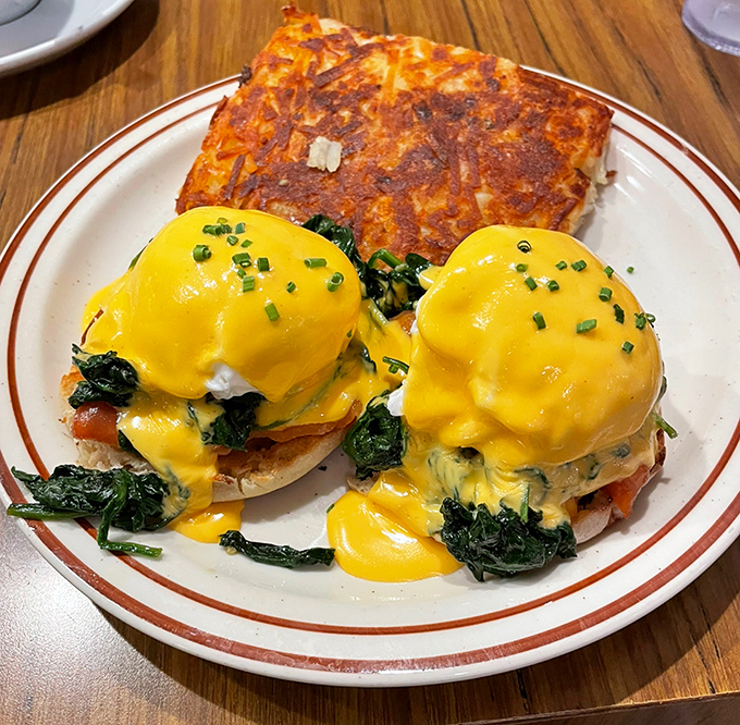 Eggs Florentine that Sir Laurence Olivier himself would applaud&mdash;perfectly poached eggs in hollandaise with spinach playing the supporting role.
