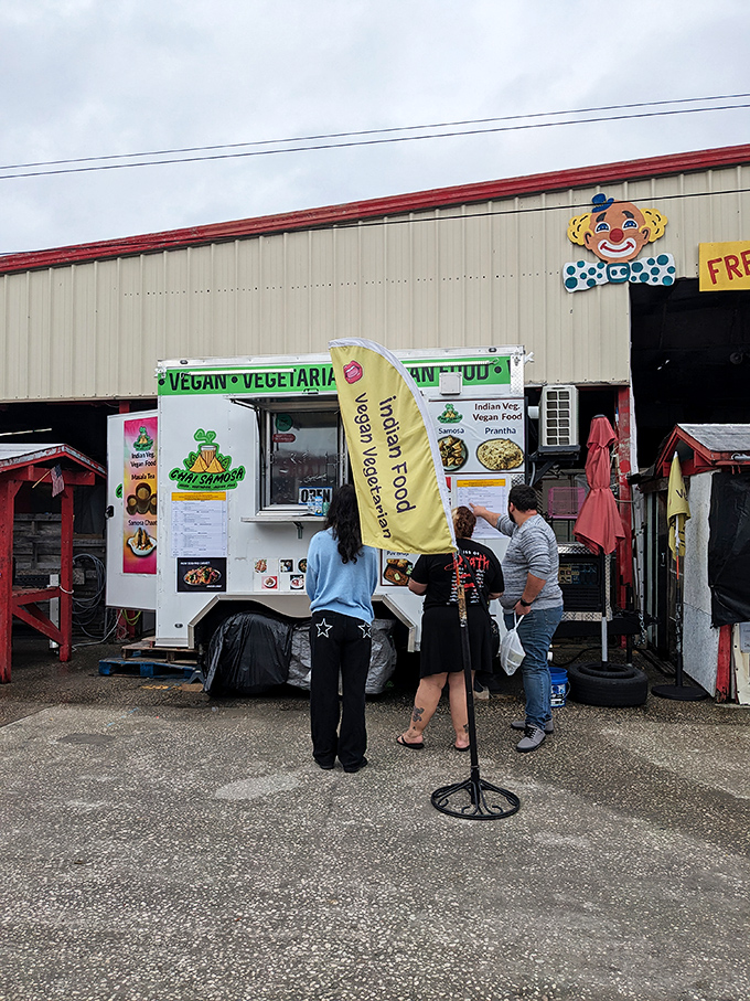 Vegetarian vittles with a side of sunshine! This food truck proves that plant-based eating in Florida isn't just about the early bird special salad bar.