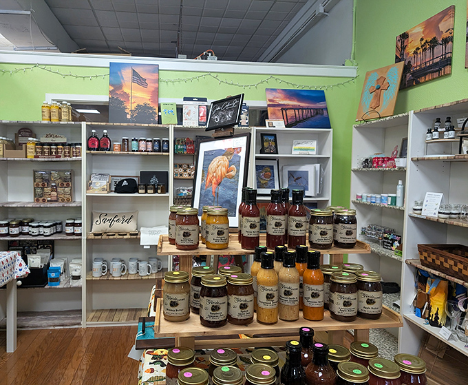 The country store section offers jams and jellies for those who want to take a taste of Colonial Room home&mdash;edible souvenirs beat refrigerator magnets any day.