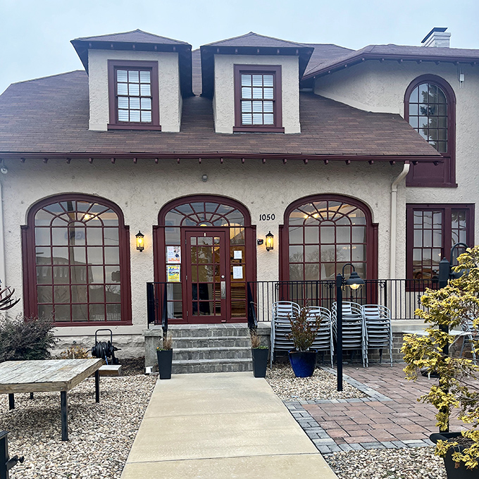 Charming eateries housed in historic buildings blend old-world character with modern cuisine&mdash;retirement in Danville means dining with character.