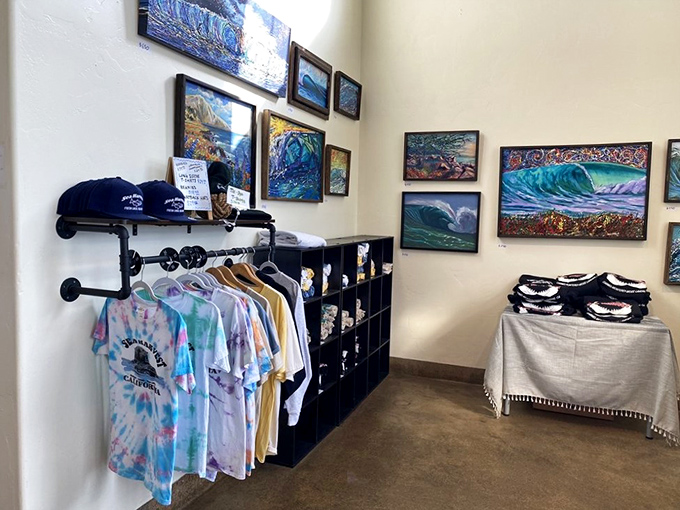 Local art and Sea Harvest merch let you take home a piece of this coastal gem, even after your appetite's been satisfied.