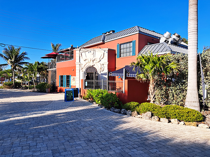MudBugs Cajun Kitchen brings a splash of New Orleans flavor to Sanibel's laid-back scene. Spice meets paradise.