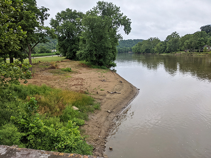 Sandy riverbanks and gentle waters make the perfect backdrop for contemplating life's next chapter without the stress of big-city retirement.