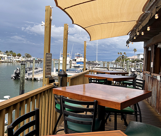 Outdoor dining where the boats bob in agreement &ndash; yes, this grouper is indeed that good, and yes, you should order another round.