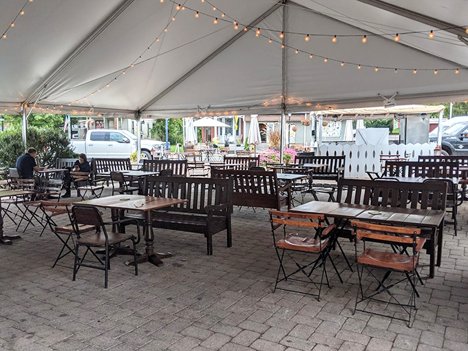 Outdoor dining under twinkling lights offers a more casual revolutionary experience&mdash;George Washington would have definitely approved of this al fresco option.