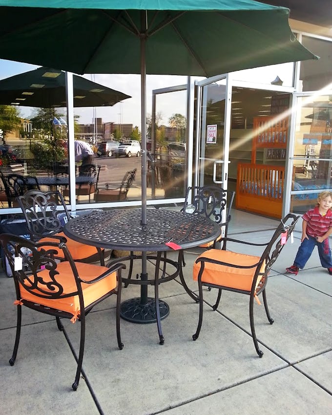 Outdoor furniture that's ready for its next summer soiree. This patio set has seen countless conversations and is ready for yours.