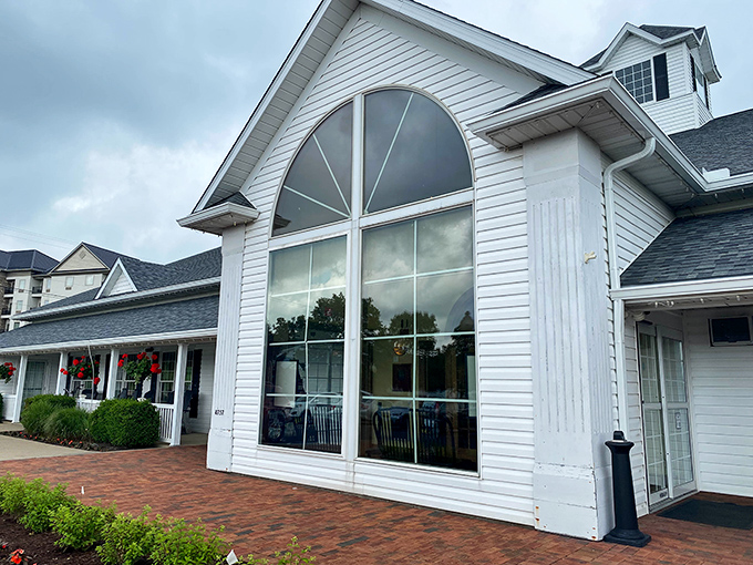 Even the outdoor view looks good enough to eat &ndash; Ohio countryside at its finest.