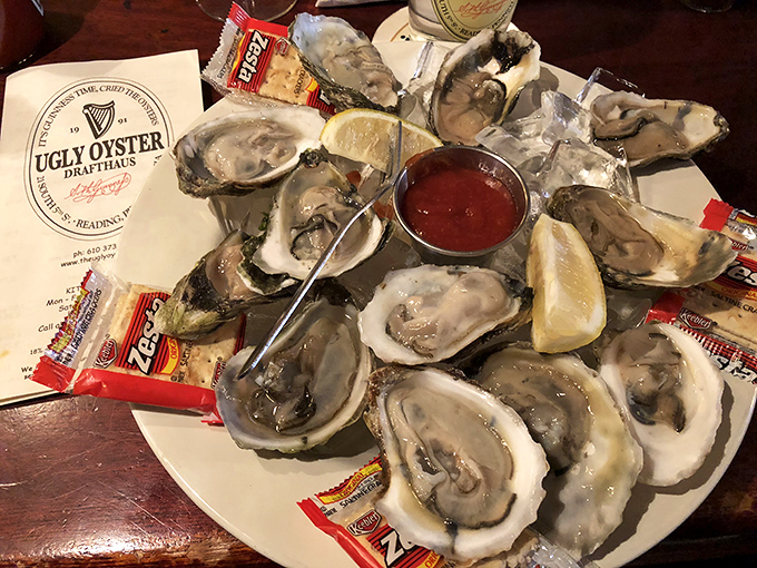 Fresh oysters served with the kind of reverence usually reserved for fine art&mdash;briny treasures that taste like the ocean decided to send you a love letter.