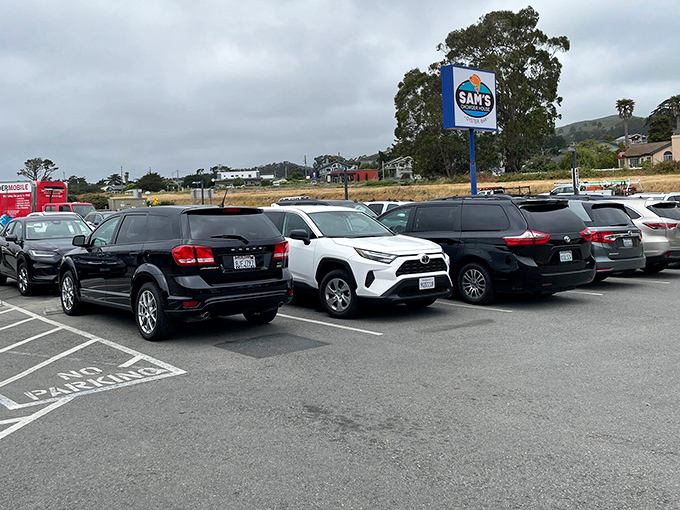 A packed parking lot tells the real story&mdash;no marketing campaign beats genuine popularity and seafood worth driving for.