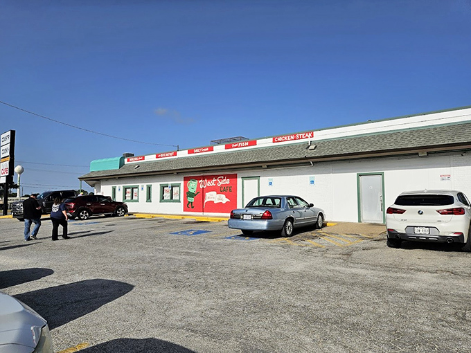 The parking lot fills early—Fort Worth's worst-kept secret is that this is where the breakfast magic happens.