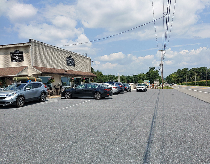 A packed parking lot in rural Pennsylvania is the culinary equivalent of a standing ovation. No marketing campaign beats the endorsement of full spaces at mealtime.