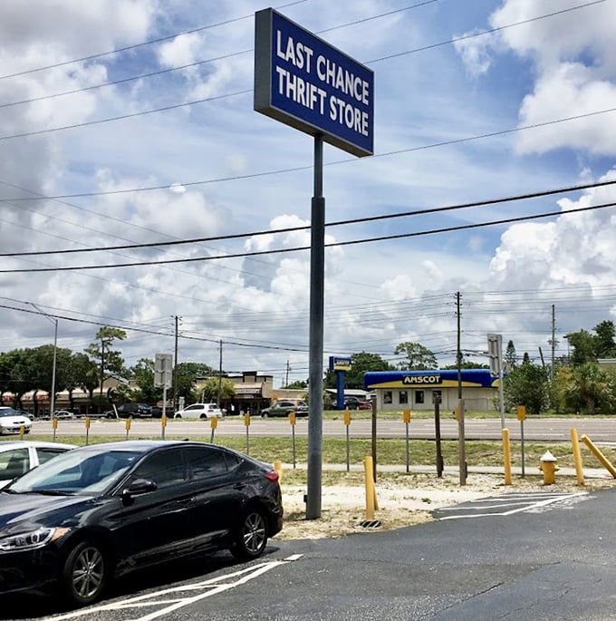 The sign stands tall against the Florida sky, a beacon for the thrifty and treasure-seekers alike. No password required, just bring enthusiasm.