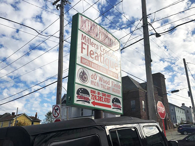 The roadside beacon that's guided generations of treasure hunters to this Pennsylvania institution. Follow the arrow to happiness.