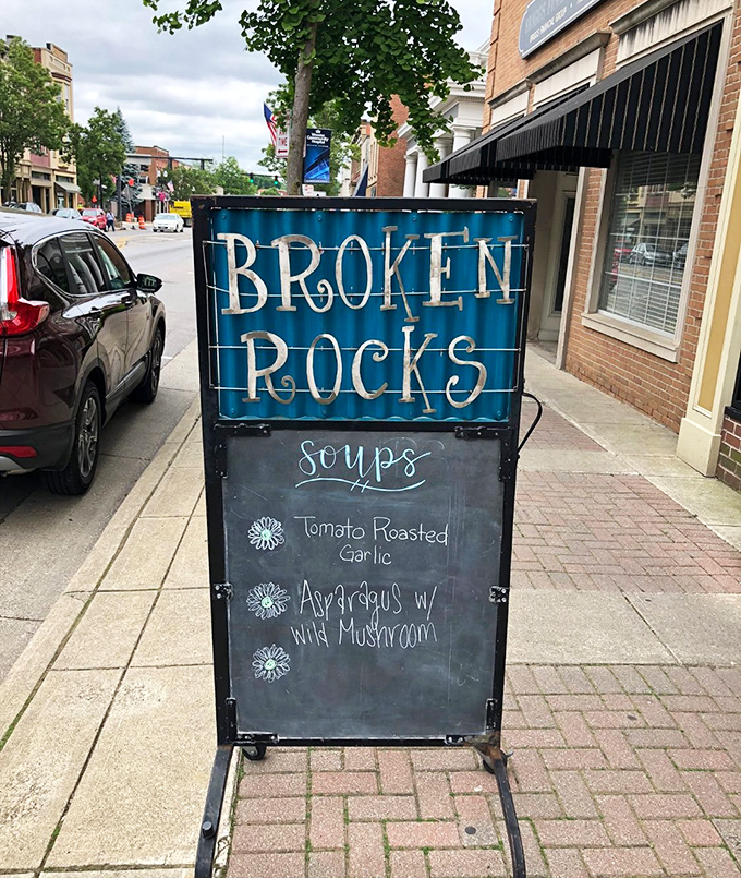 Street signage that stops pedestrians in their tracks. Those soup specials aren't just written in chalk&mdash;they're written in the language of "get in my belly now."
