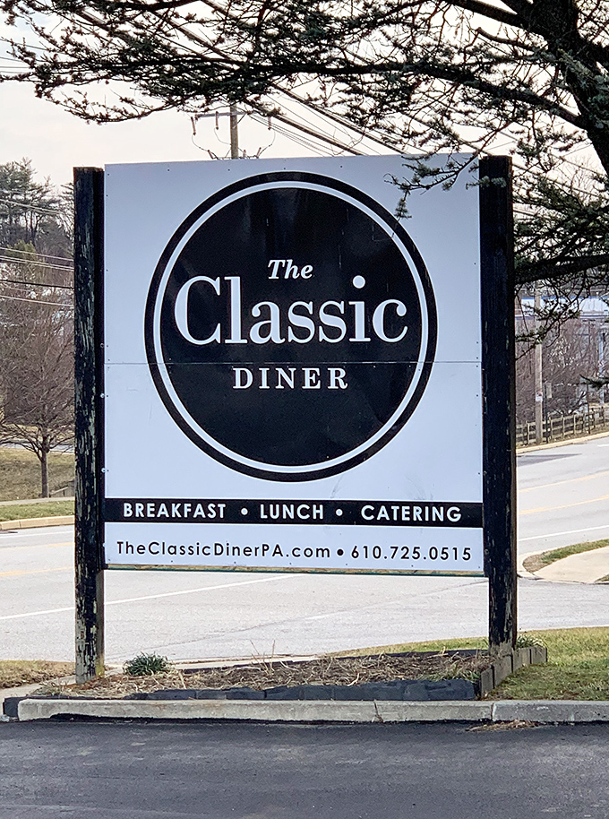 Simple signage for a place that lets its omelets do all the talking.