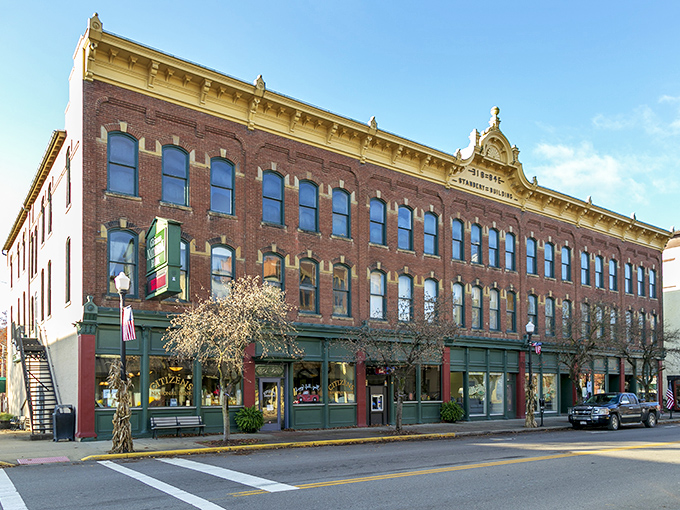 The Stanbery Building's ornate facade and street-level storefronts create the perfect backdrop for an afternoon of window shopping and people watching.