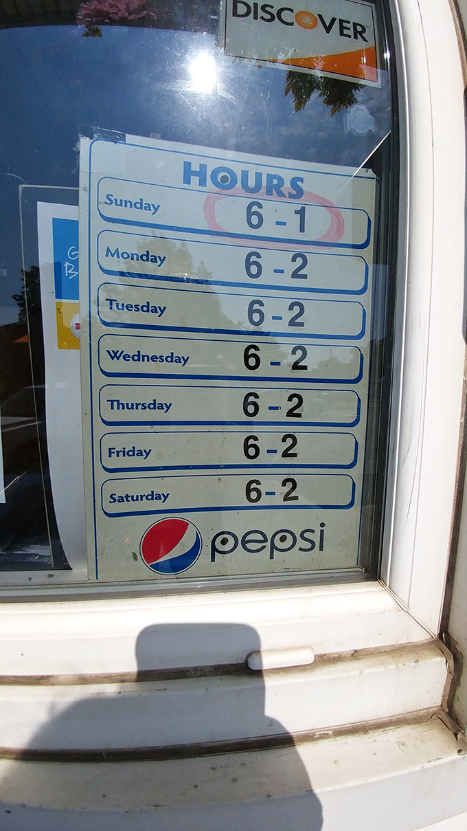 Early birds get more than worms here&mdash;they get first crack at breakfast starting at 6 AM. Small-town diners understand that farmers and shift workers need sustenance too.