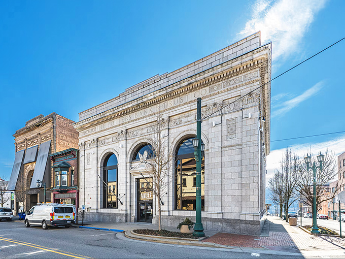 The Vault's elegant fa&ccedil;ade speaks to East Liverpool's prosperous past, when this Ohio River town was flush with pottery industry success.