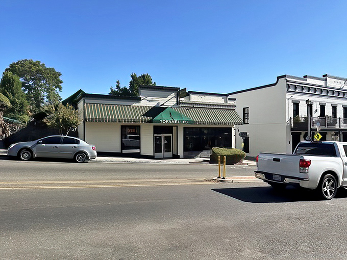 Tofanelli's brings Italian comfort to Gold Country, where pasta meets pioneer spirit in delicious harmony.