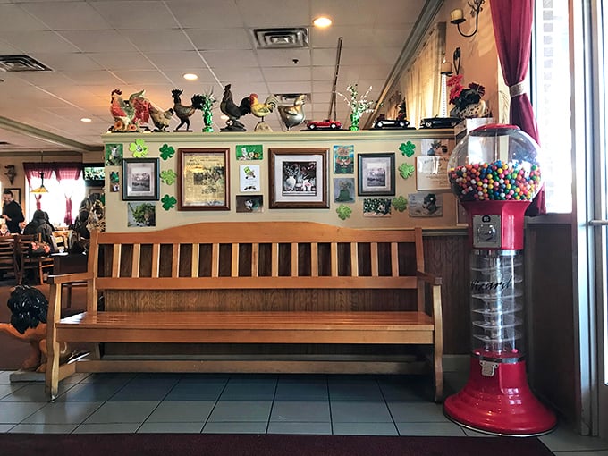 A waiting area that tells stories of community&mdash;wooden benches that have supported generations of hungry patrons.