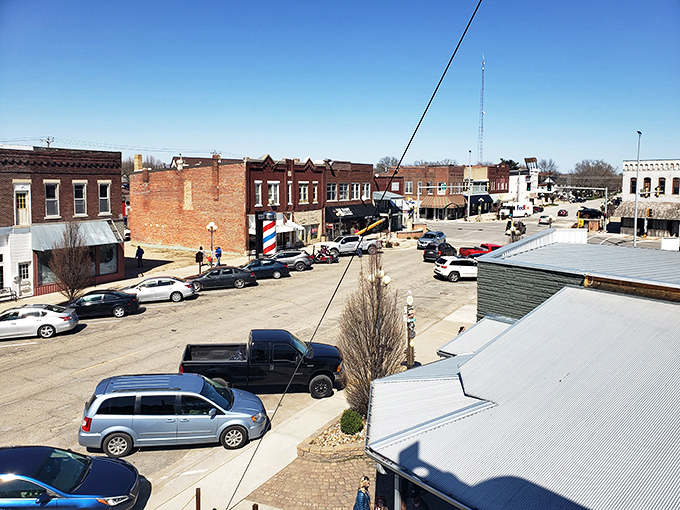 Downtown traffic moves at the perfect pace &ndash; slow enough to spot every giant surprise around the corner.