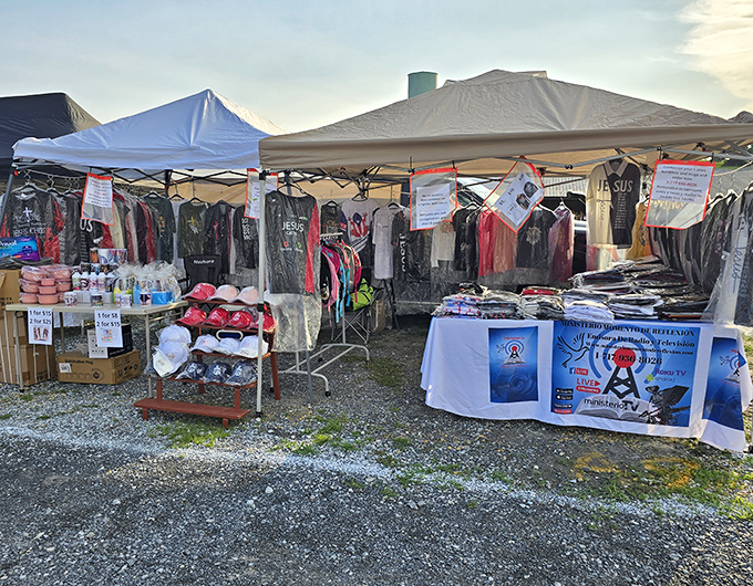 Open-air fashion that proves style doesn't need a department store &ndash; just a good eye and the courage to try on clothes without a three-way mirror.