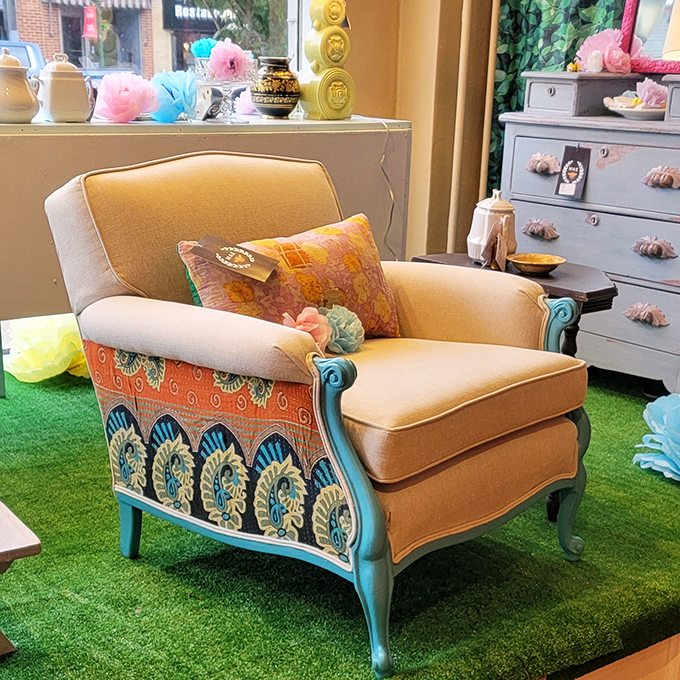 Mid-century meets bohemian in this statement chair. The kind of seating arrangement that makes guests say, "Where did you FIND this?"