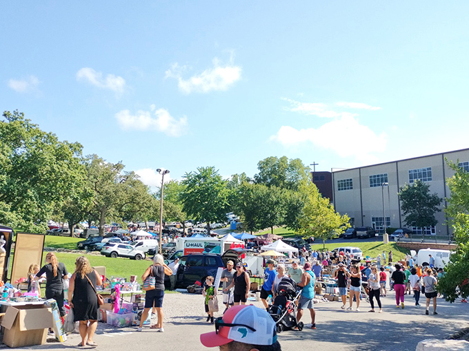 The great American pastime&mdash;flea market shopping! Families and treasure hunters converge under perfect blue skies for a day of discovery.