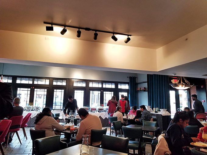 Lunchtime at Aarzu hums with conversation and clinking glasses&mdash;a symphony of satisfaction conducted by servers bearing trays of aromatic treasures.