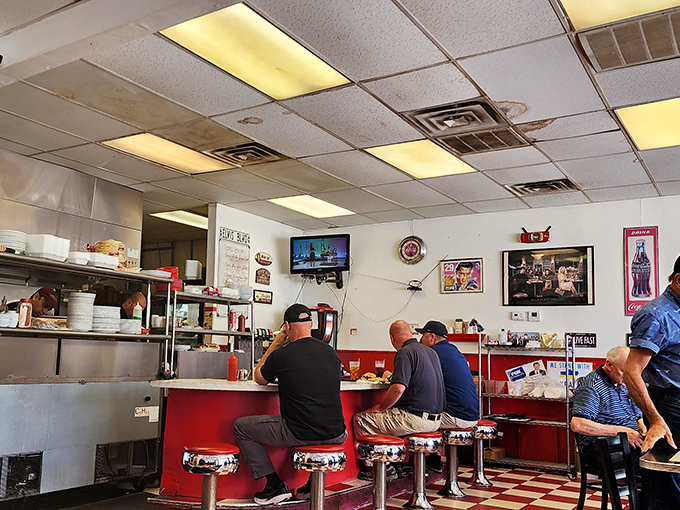 Counter seating: where solo diners become part of the Southside family and regulars exchange local wisdom between bites.