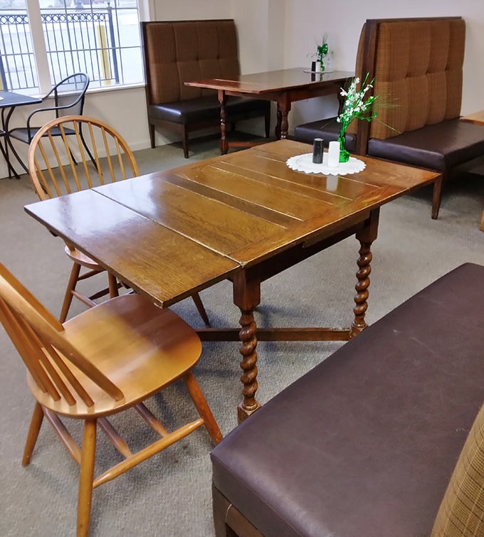 Simple wooden tables and brown booths create the perfect stage for the real star of the show&mdash;what's on your plate.