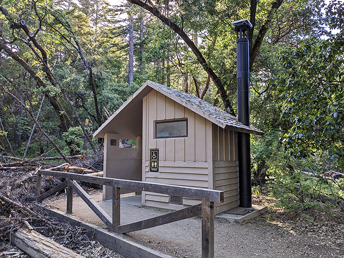 Rustic facilities that perfectly match their surroundings. This little structure proves that even bathrooms can have architectural integrity.