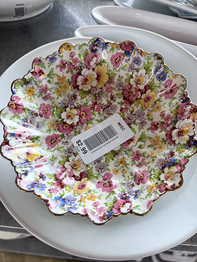 Grandmillennial style before it was trending. This scalloped floral dish screams "I have excellent taste" while whispering "I'm fiscally responsible."