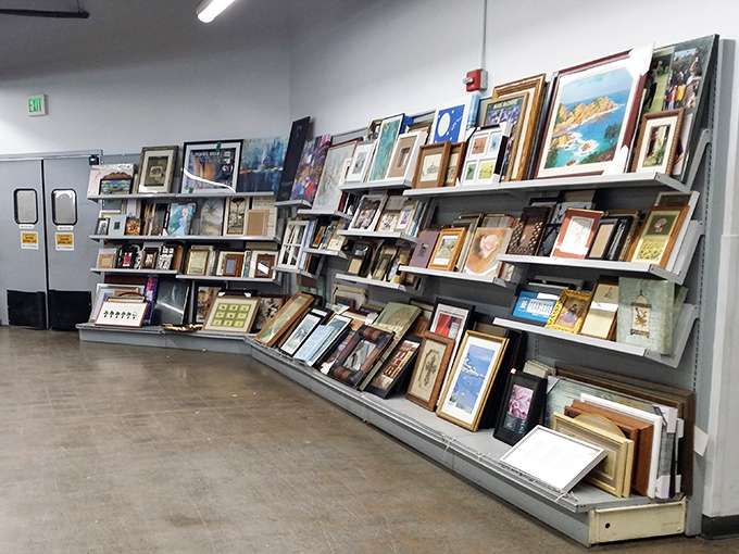 Wall art galore &ndash; from inspirational quotes to forgotten landscapes. Someone's discarded family portrait could become your ironic conversation starter or genuine treasure.